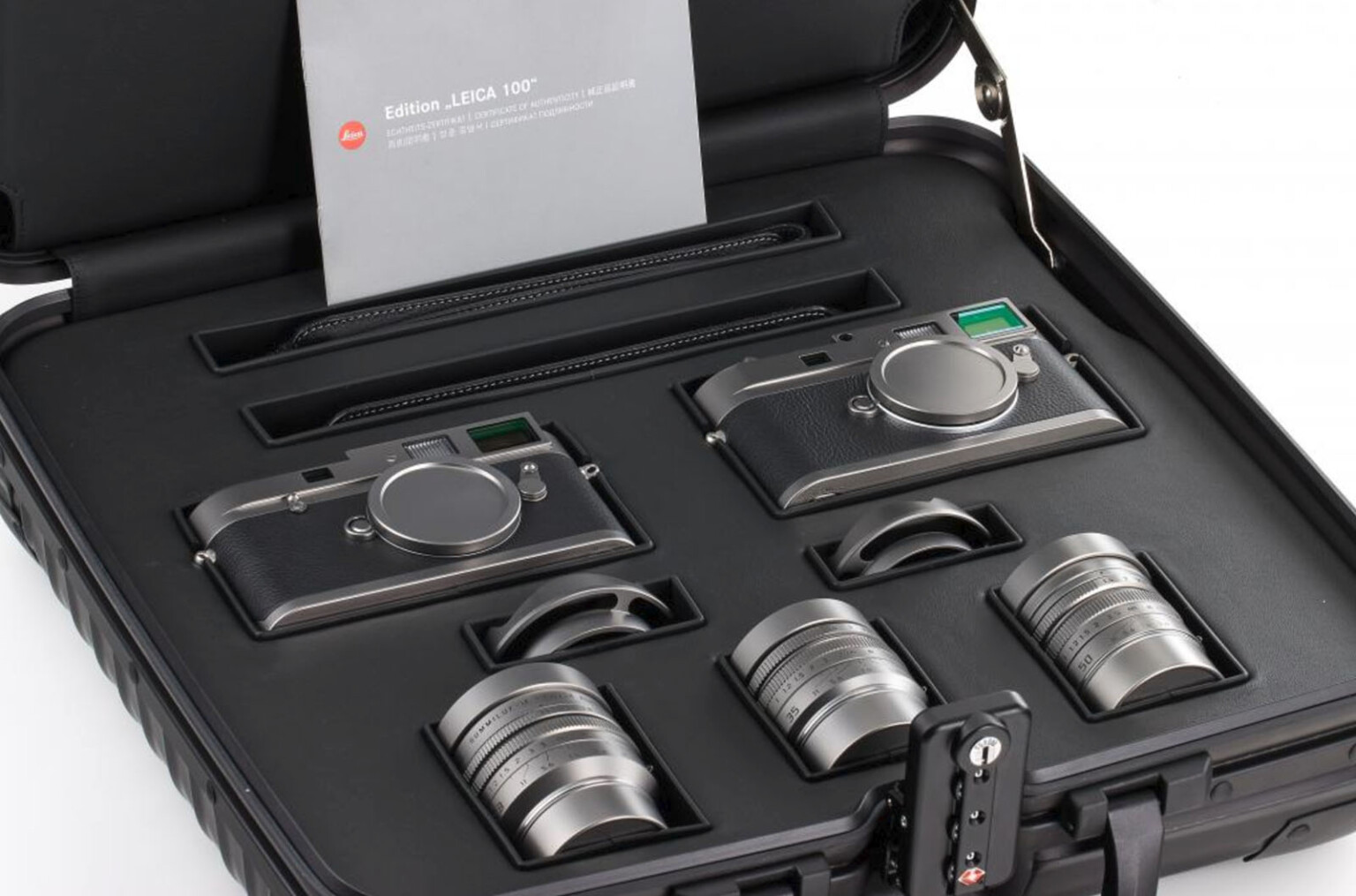 Leica Classic Is a Treasure Trove of Rare Vintage Cameras and Lenses ...