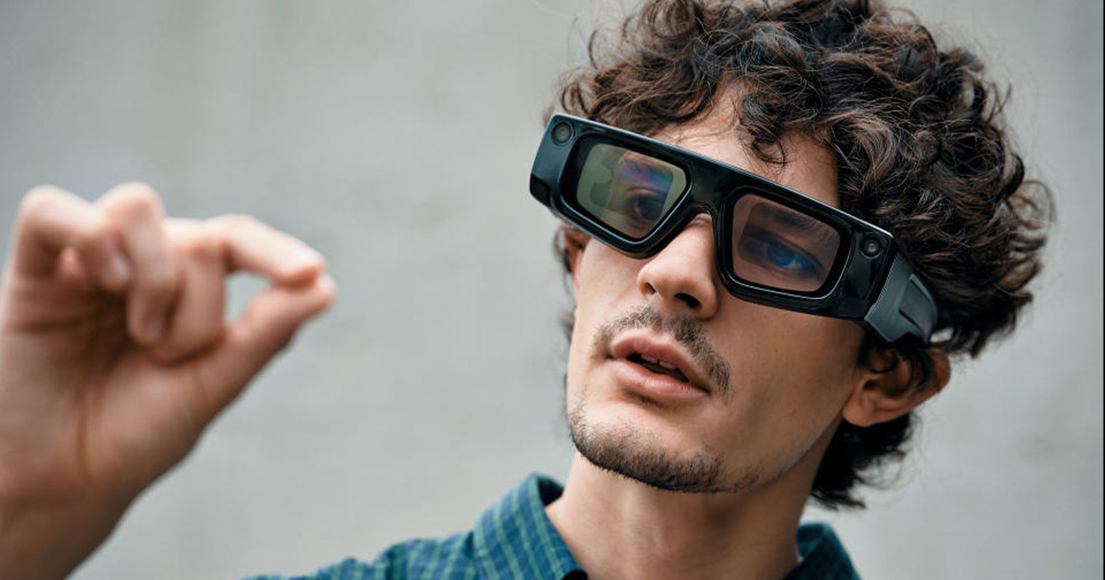 New Snap Spectacles Add Developer-Friendly AR Features | PetaPixel