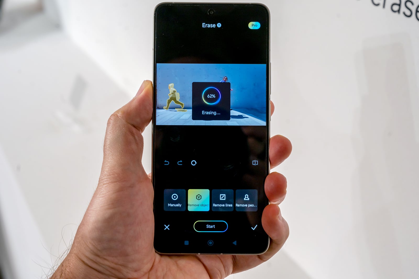 Hands-On with Xiaomi's New Leica-Equipped 14T and Mix Flip Smartphones ...