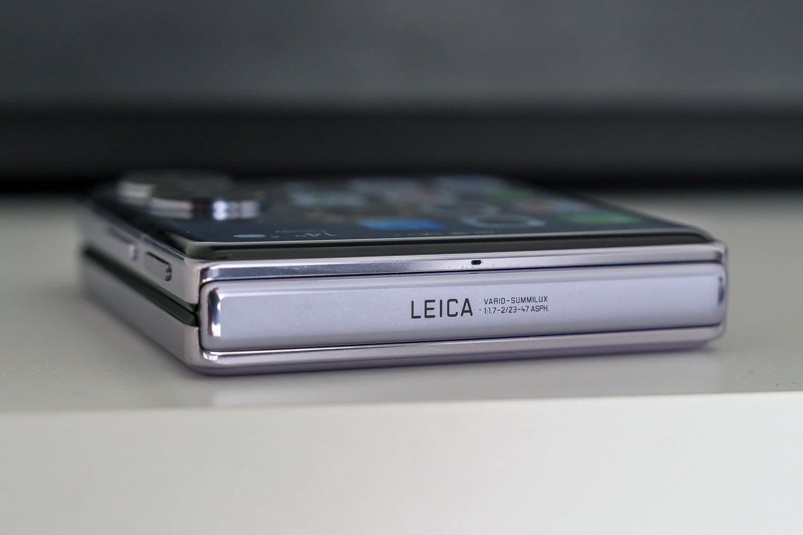 Hands-On with Xiaomi's New Leica-Equipped 14T and Mix Flip Smartphones ...