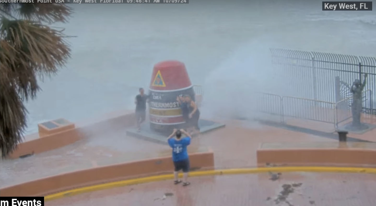Floridians Pose for Selfies Despite the Danger of Hurricane Milton ...