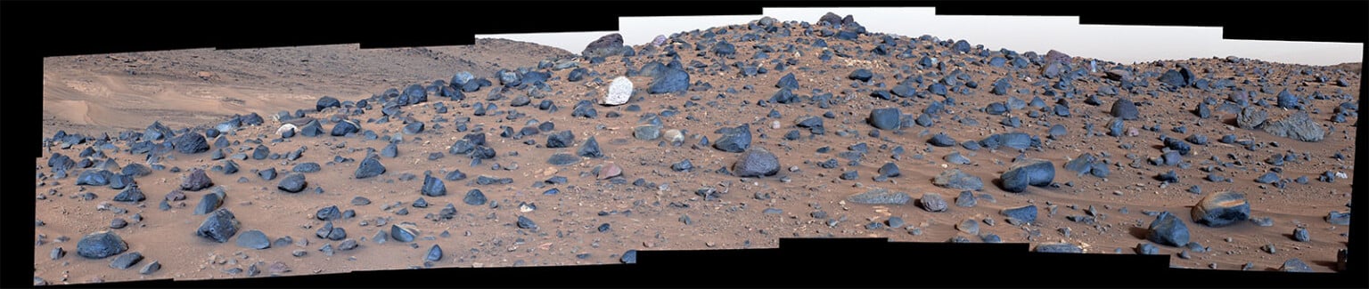 Perseverance Rover Spies Incredible Blue Rocks on Mars and Makes ...