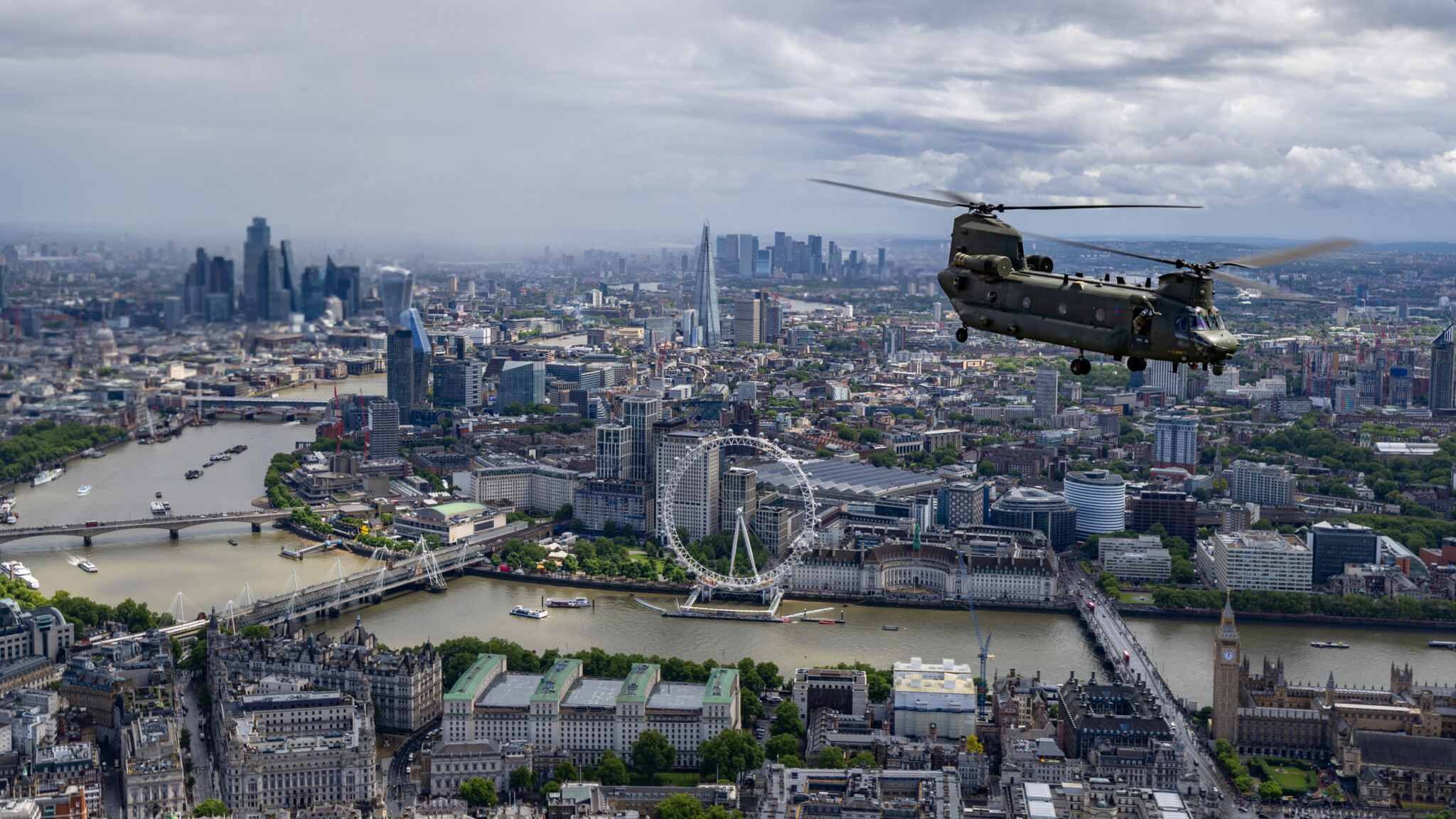 RAF Photographers Reach For The Skies In High-Octane Photo Contest ...