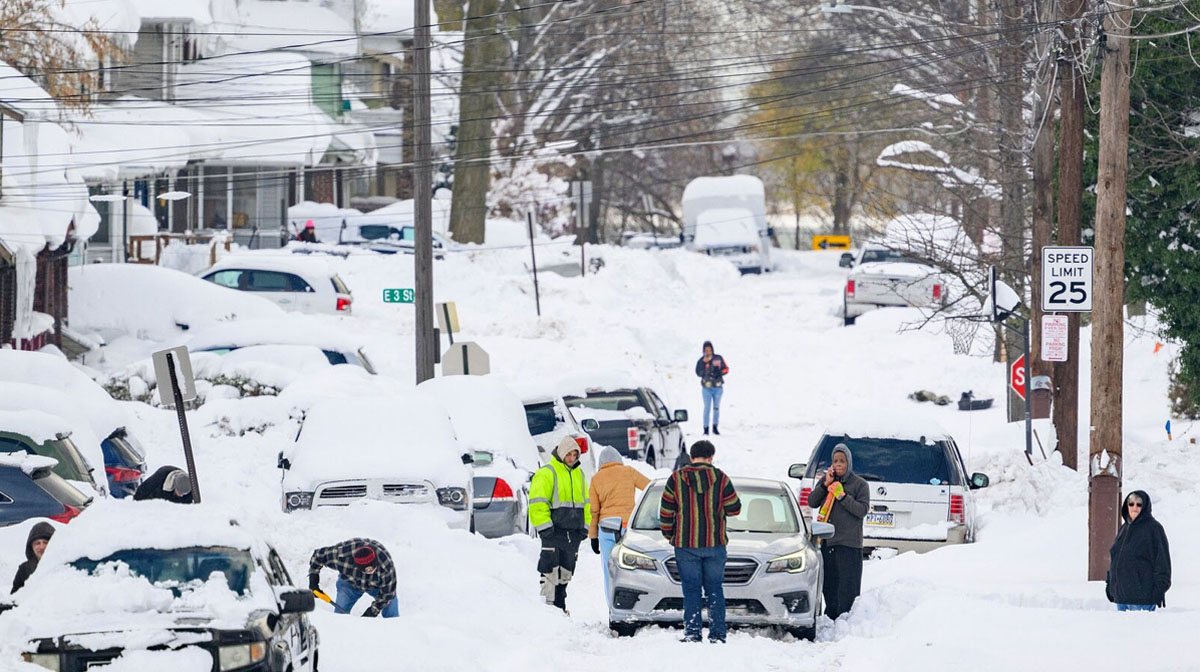 How a Photographer Captured a Record-Breaking Lake-Effect Snowstorm ...