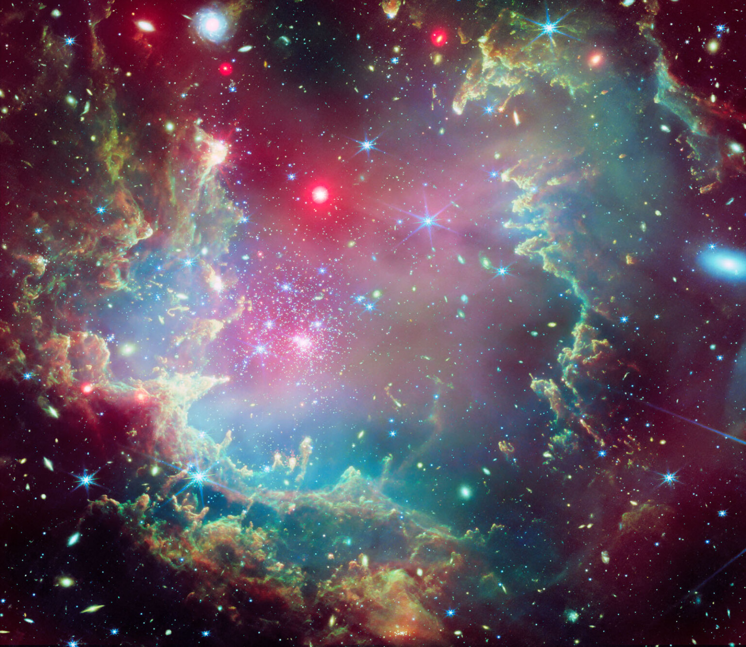 NASA Embraces Holiday Spirit With Images of Stellar Wreath and Cosmic ...