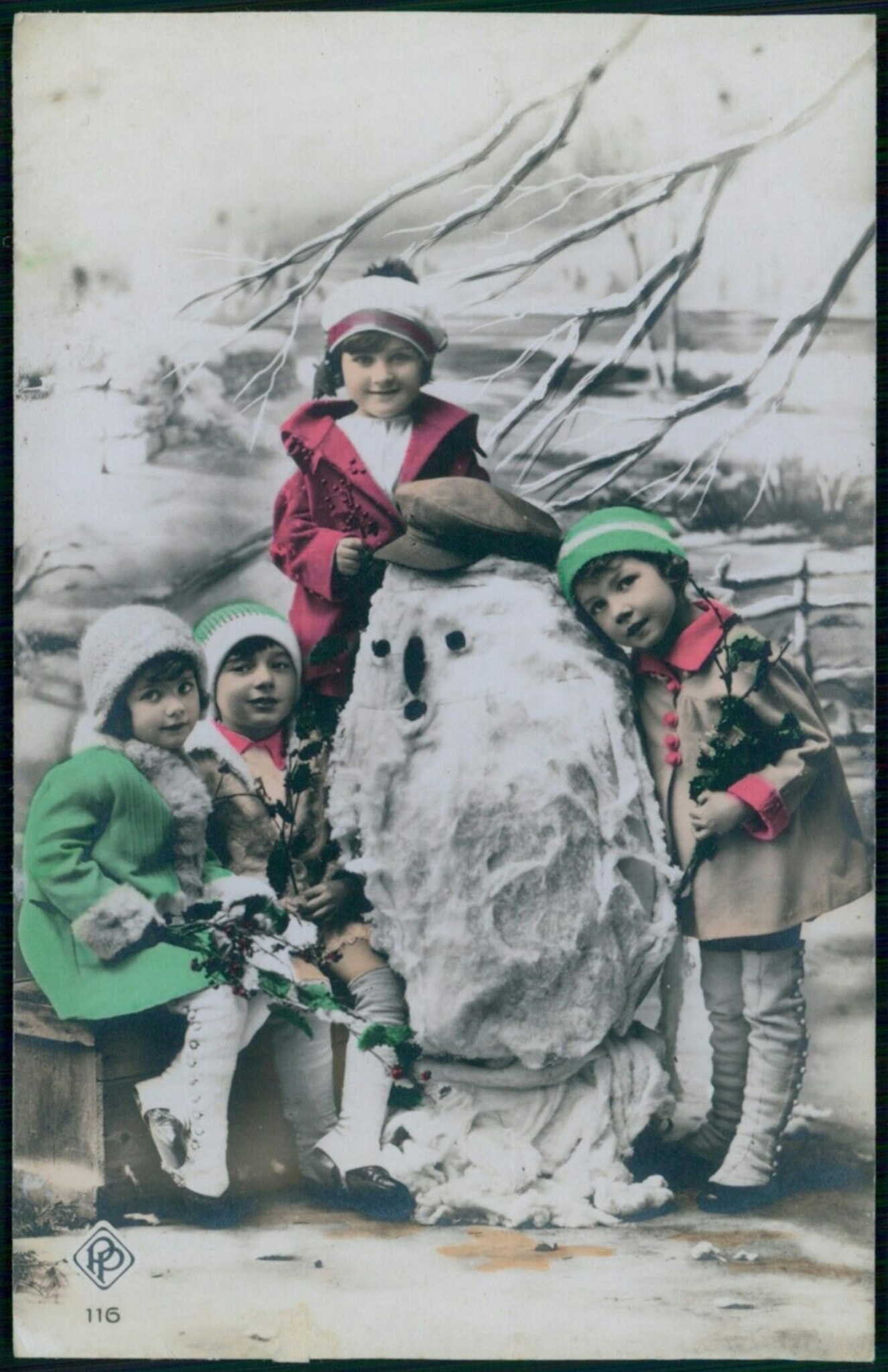 Historical Photos Show the Joy of Making Snowmen | PetaPixel