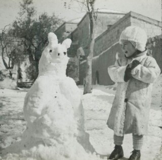 Historical Photos Show the Joy of Making Snowmen | PetaPixel