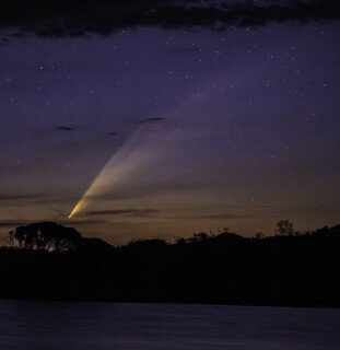 The 'Great Comet of 2025' Lights Up the Skies in Stunning Photos ...
