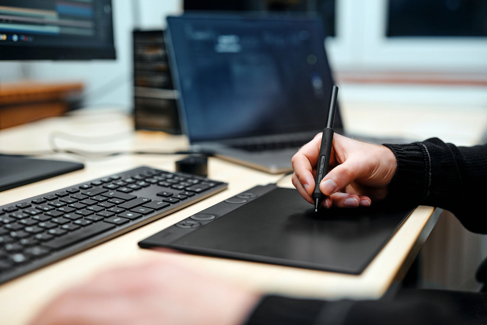 Wacom's Redesigned Intuos Pro Pen Tablets Look Great for Photo Editing ...