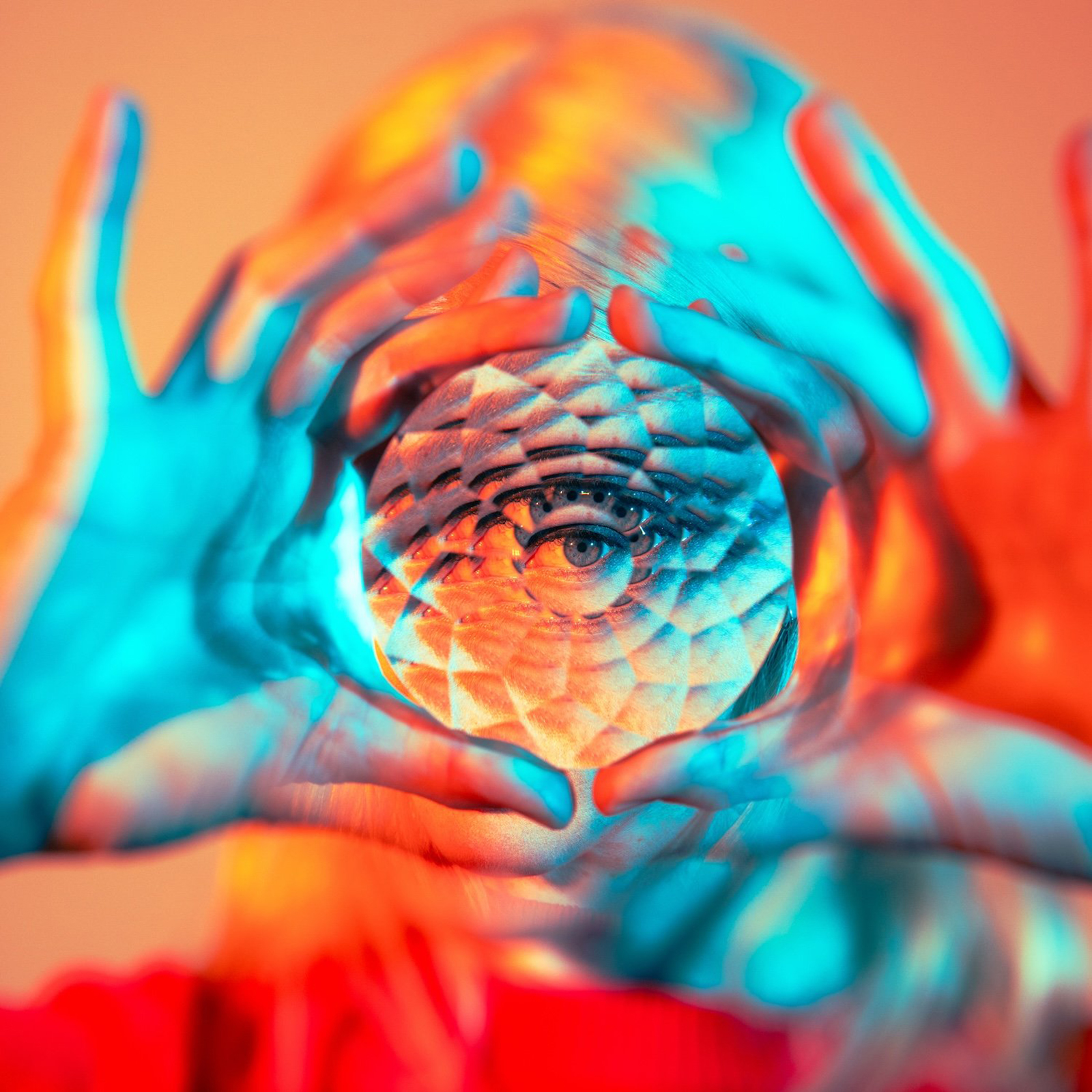 Photographer Uses Handmade Filters to Create Surreal Portraits In ...