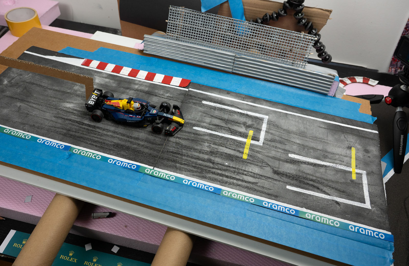 Photographer Brings High-Octane Formula 1 Racing to Life through Lego ...