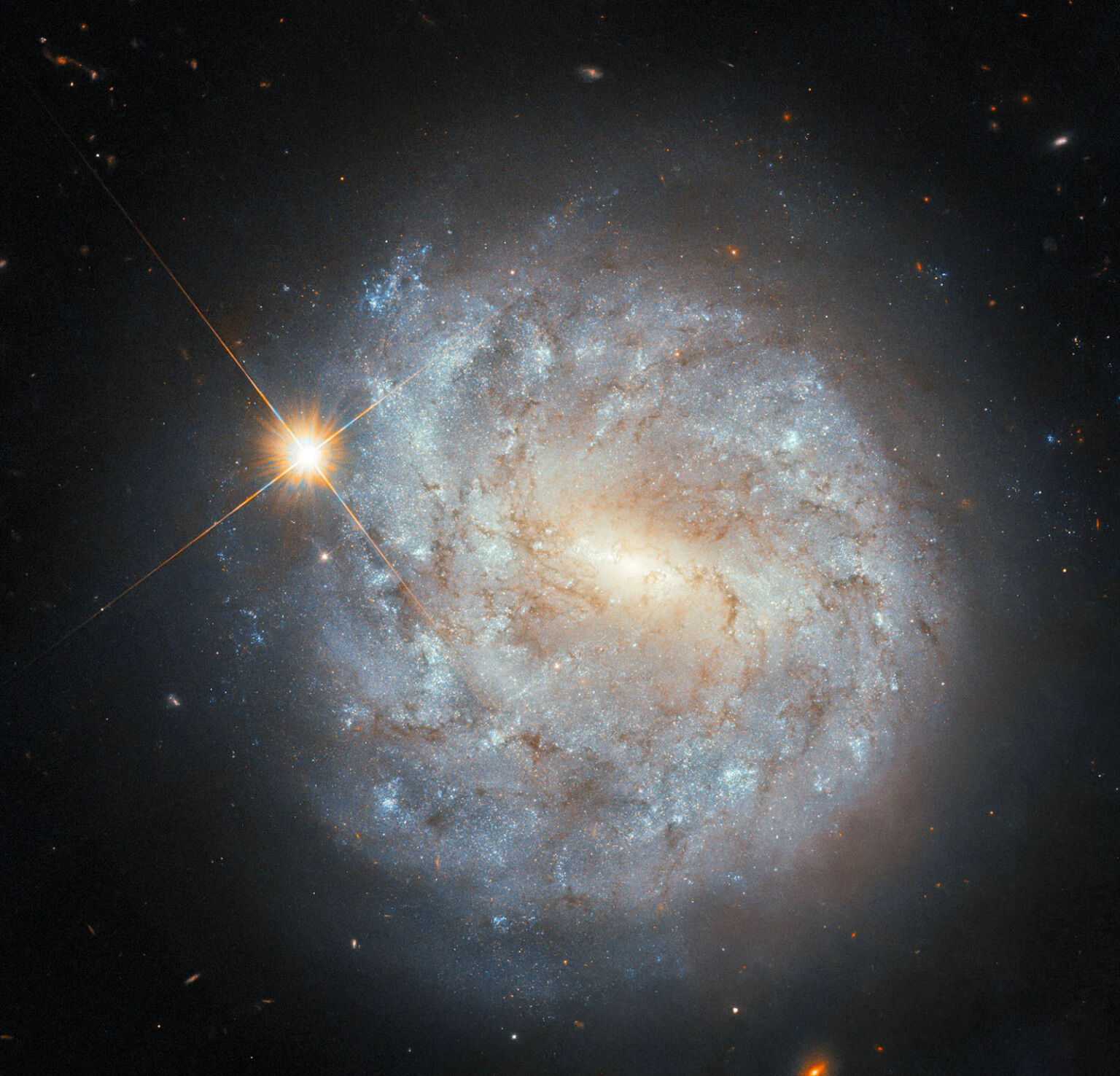 This Optical Illusion Hubble Image Was 20 Years in the Making | PetaPixel