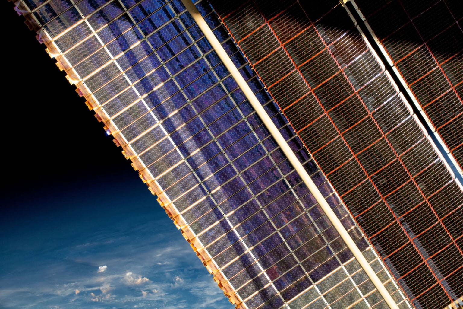 NASA Astronaut Don Pettit Uses His Camera for Science in Space | PetaPixel