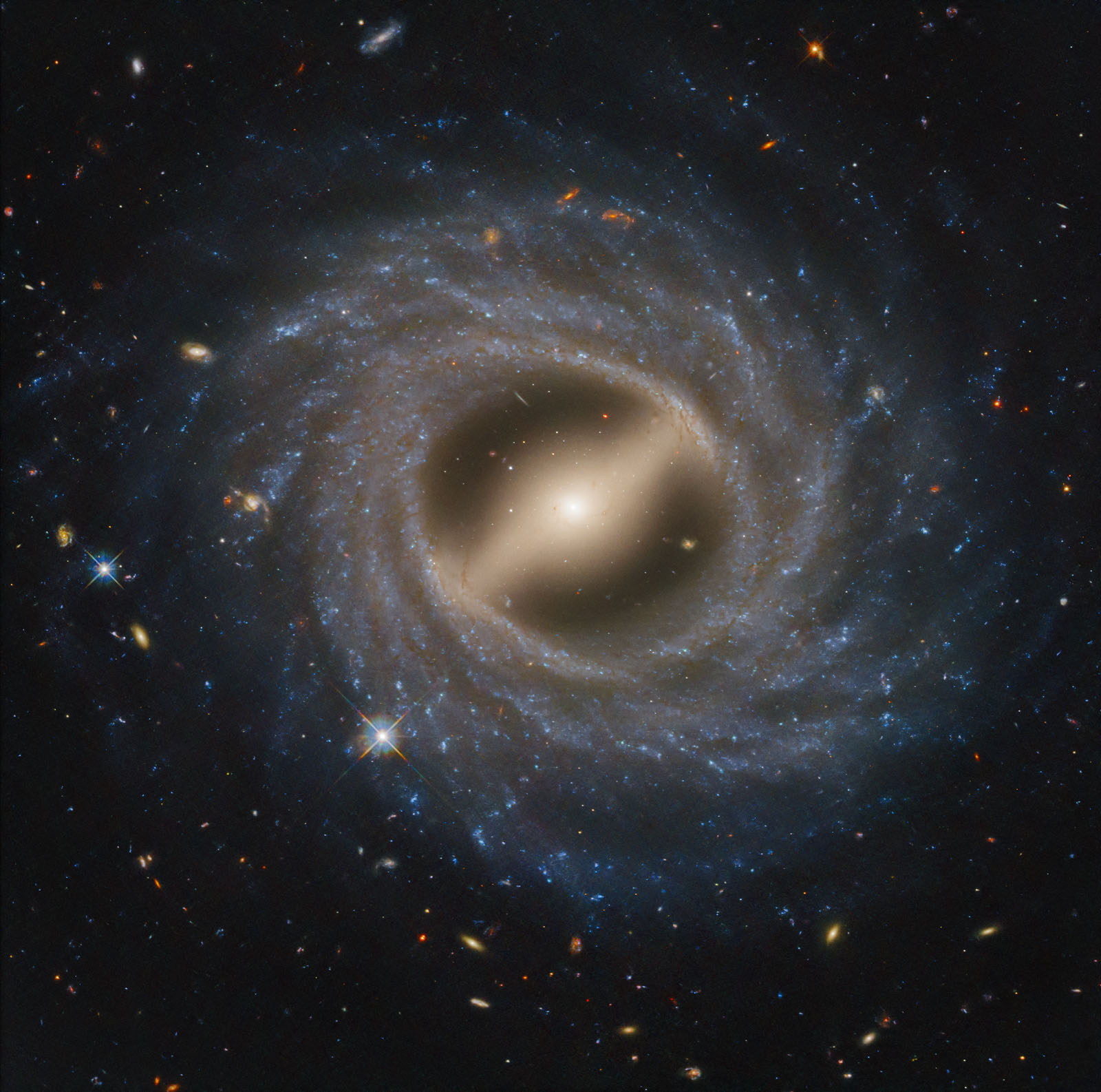 The Best Photos From Hubble's 35th Year in Space | PetaPixel