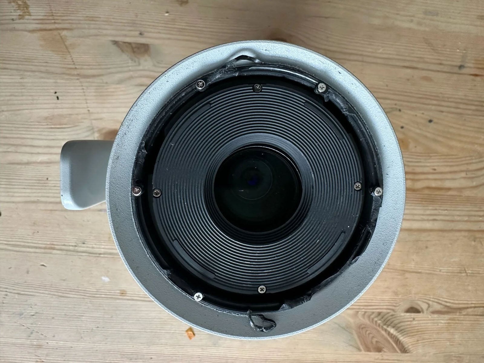 A $1,900 Canon Lens is Breaking in Two for Some Photographers | PetaPixel
