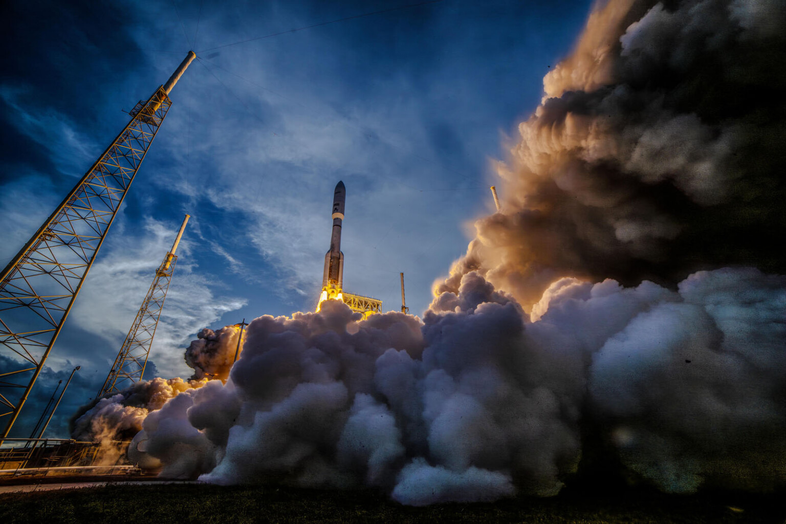 Photographer's Lens Destroyed Capturing Amazing Close-Up Rocket Launch ...