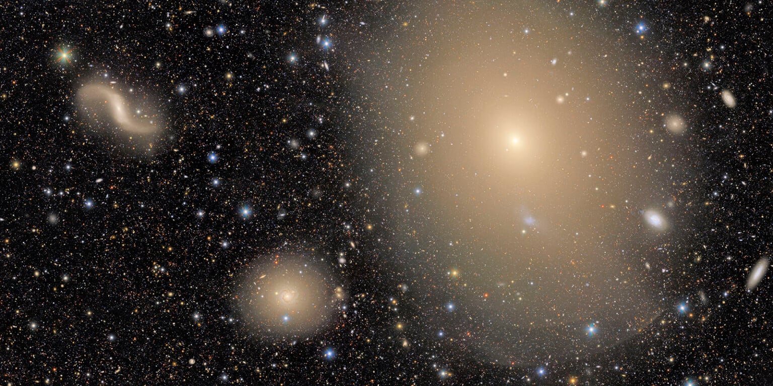 The World's Largest Camera's First Photo: 5 Gigapixels Showing 10 ...