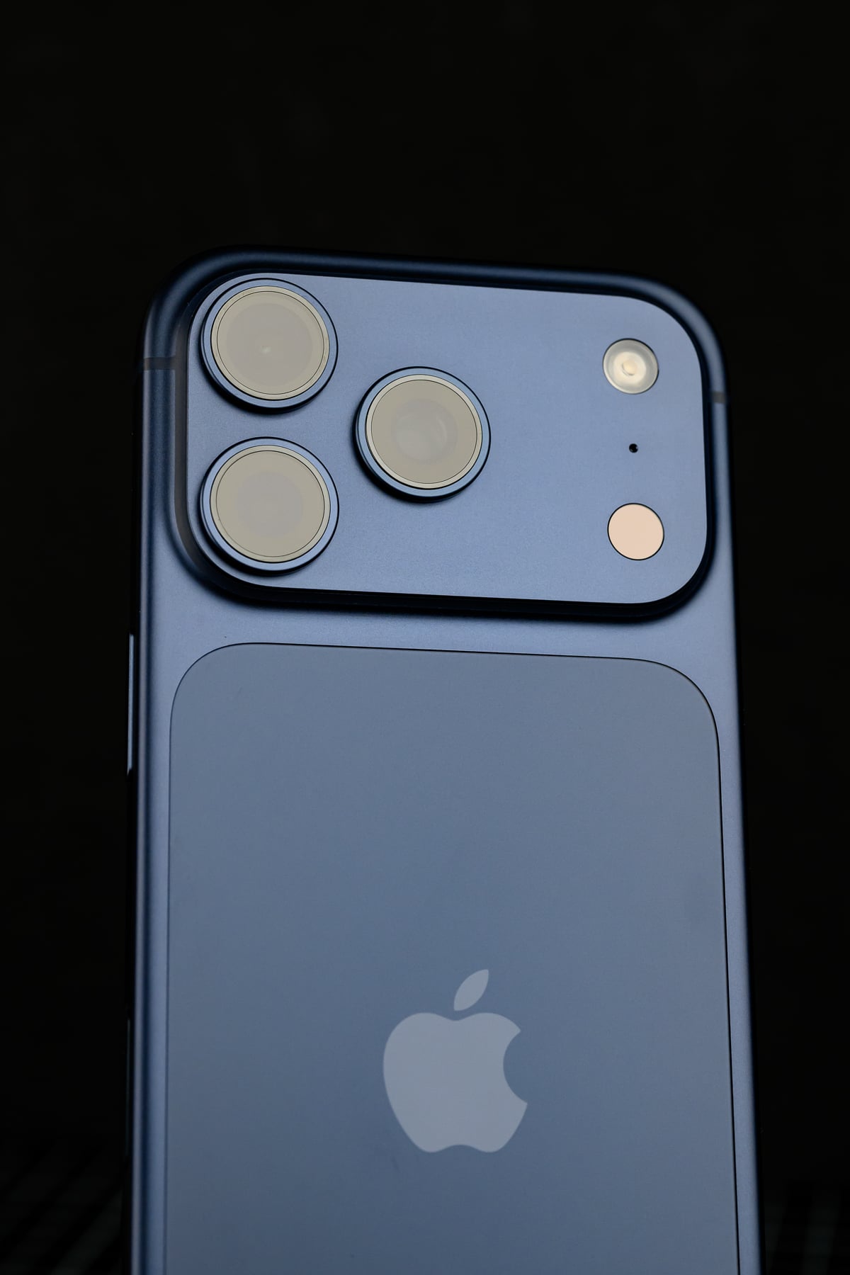 iPhone 17 Pro & Pro Max Review for Photographers: A Welcome Focus on ...