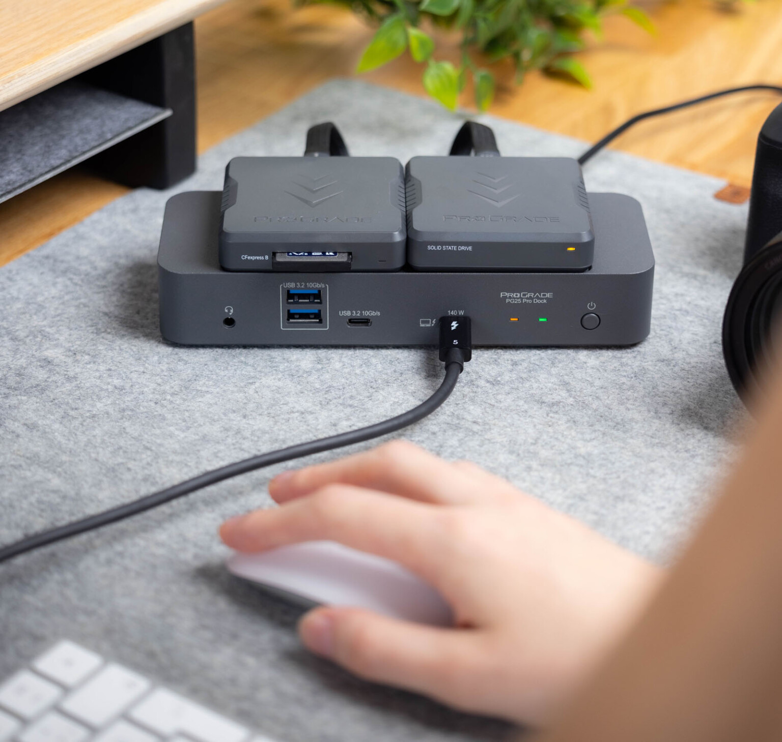 ProGrade's Versatile New Thunderbolt 5 Dock Is Built for Creative Pros ...