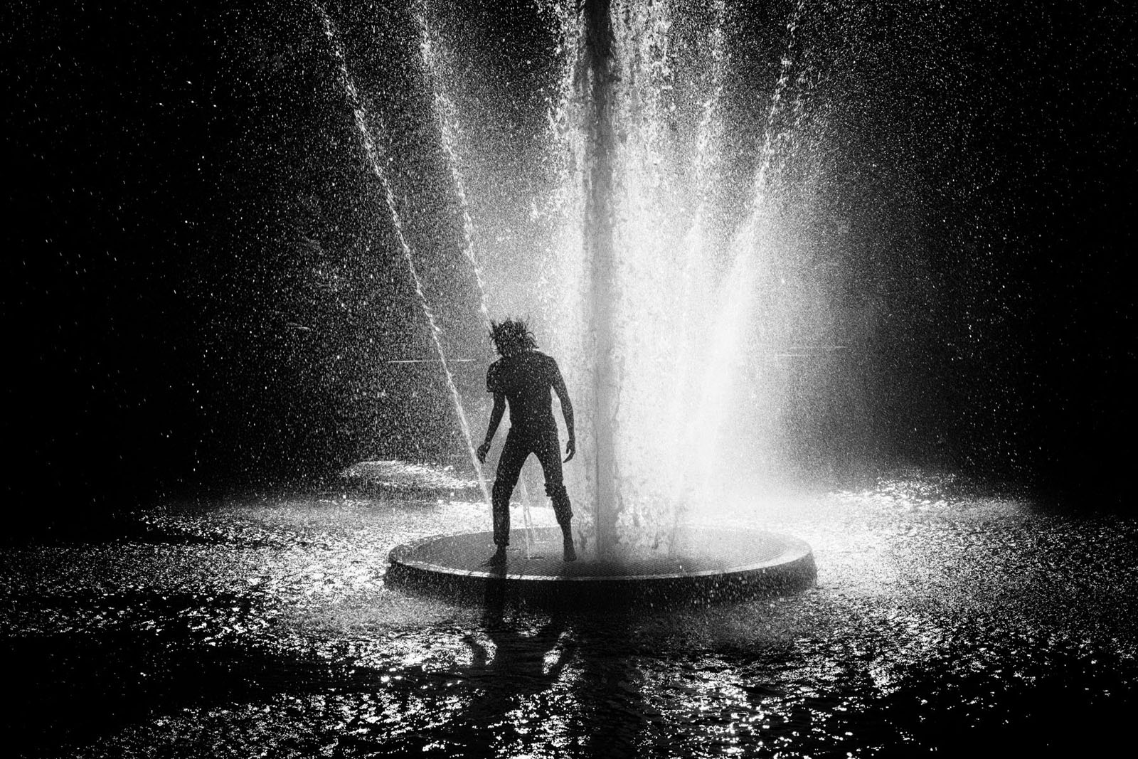 40 Winning Photos From the Pure Street Photography Awards 2025 | PetaPixel