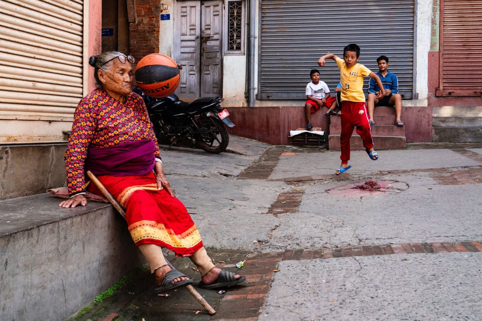 40 Winning Photos From the Pure Street Photography Awards 2025 | PetaPixel