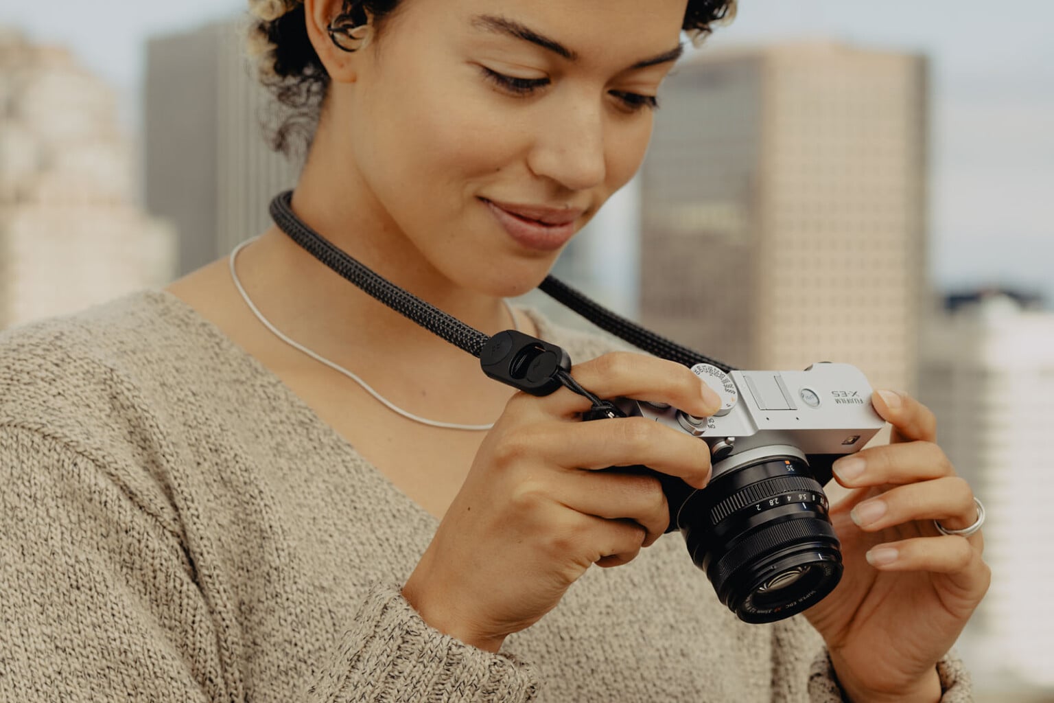 Peak Design Unveils All-New Camera Straps and a Tool-Less Tripod Plate ...