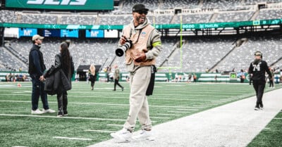 Hip-Hop Legend Method Man Swaps Microphone for a Camera at NFL Game ...