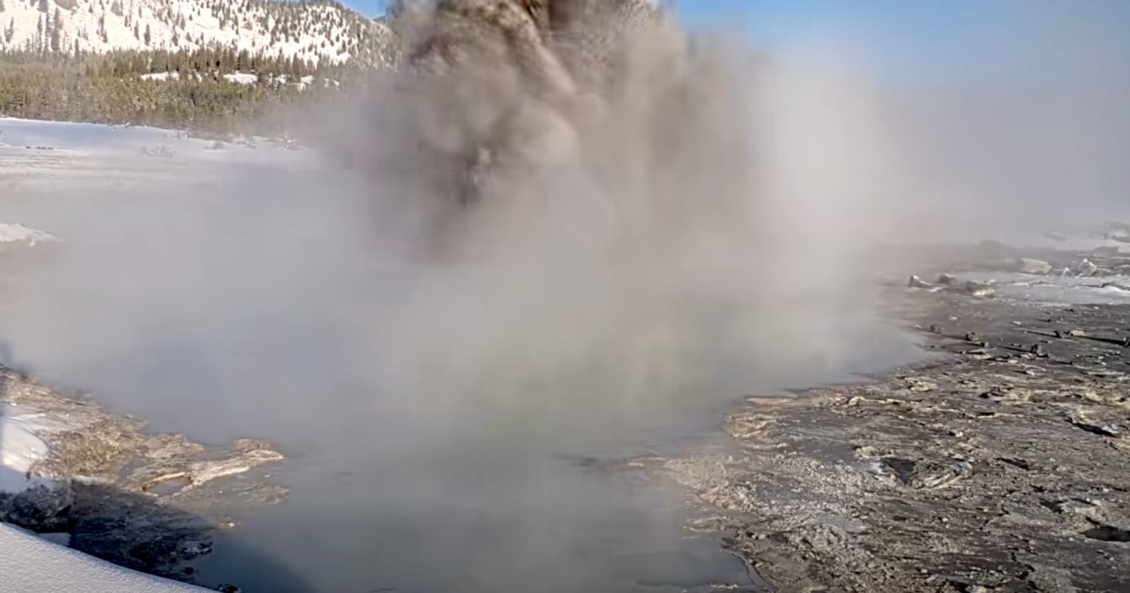 Webcam Captures Muddy Eruption at Yellowstone’s Black Diamond Pool for ...