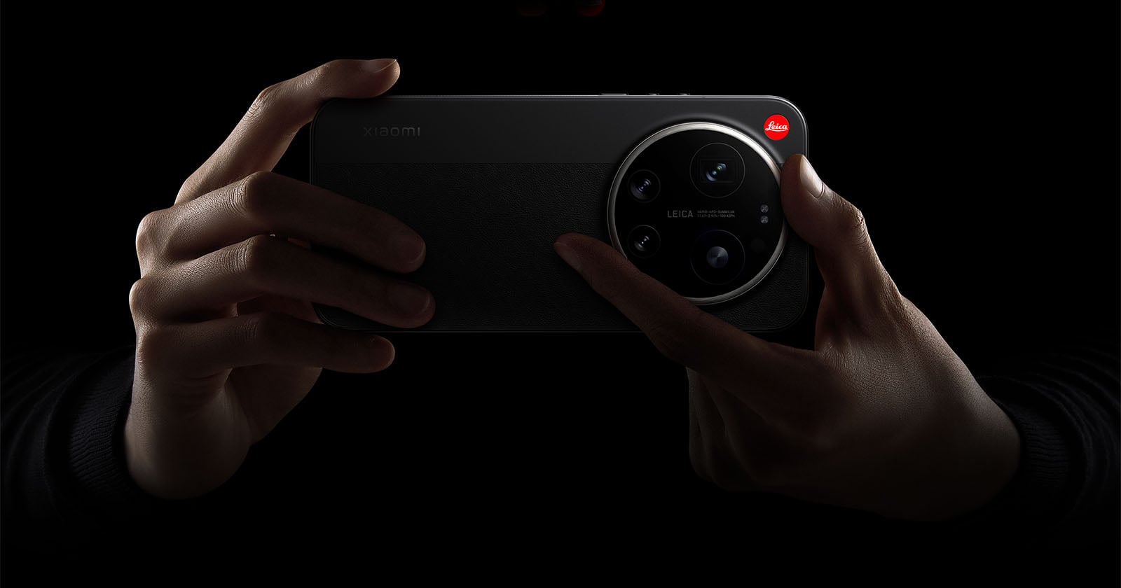 Xiaomi's New 17 Ultra by Leica Phone Looks and Acts Like a Real Camera ...