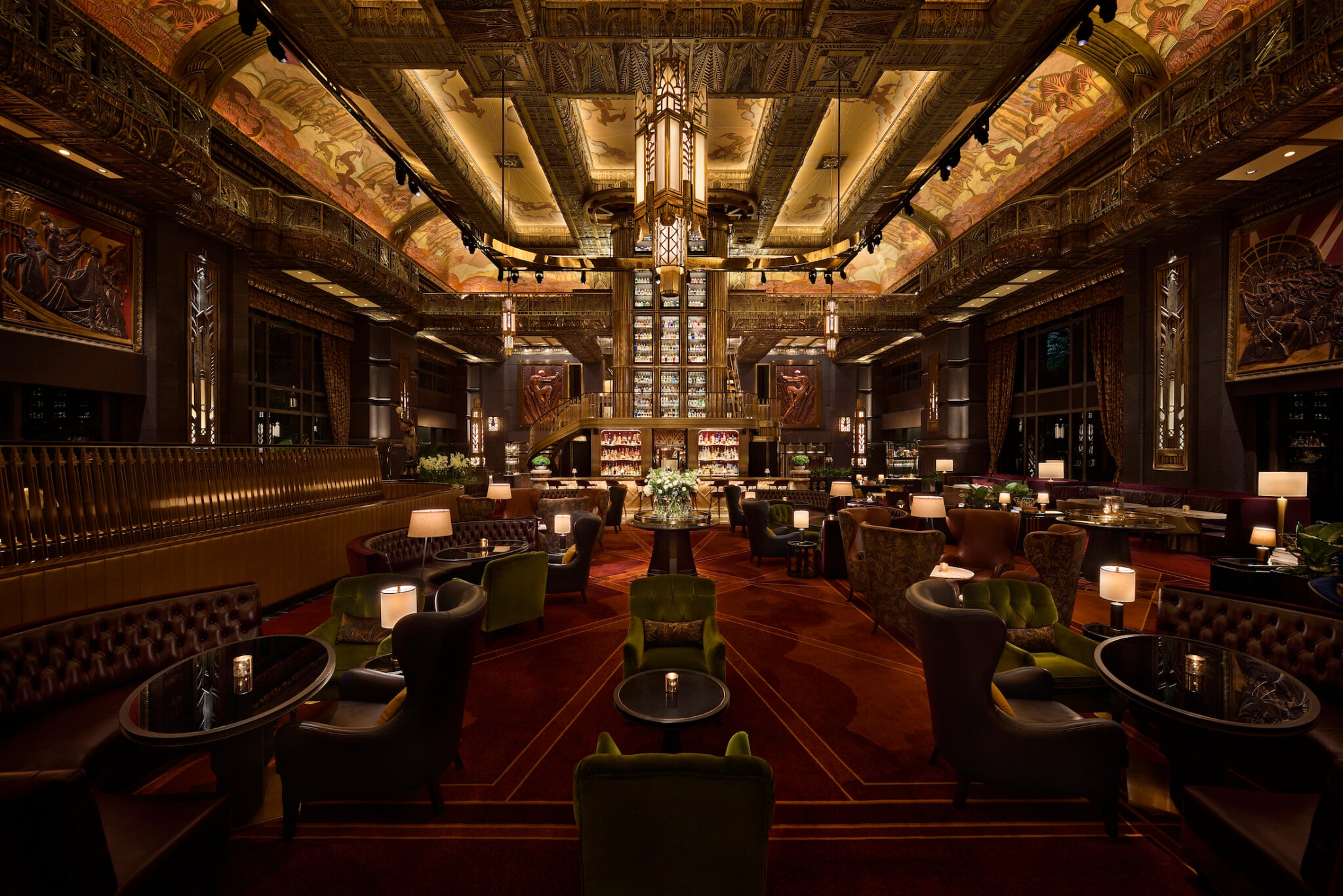 Stunning Large Format Photos of the World's Most Beautiful Bars | PetaPixel