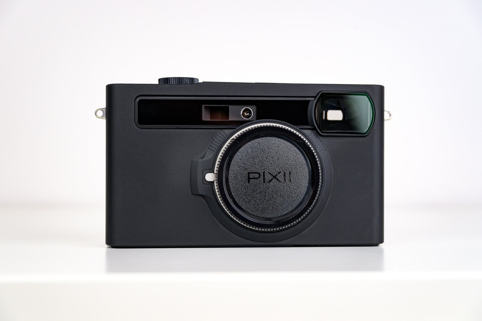 Pixii Max Review: Admirable Yet Awful | PetaPixel