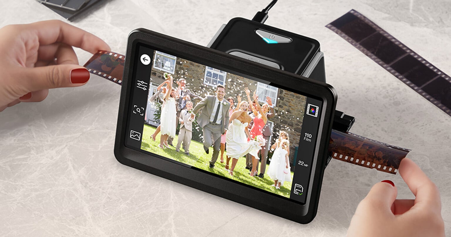 HP FilmScan 7" Brings Old Negatives and Slides Back to Life | PetaPixel