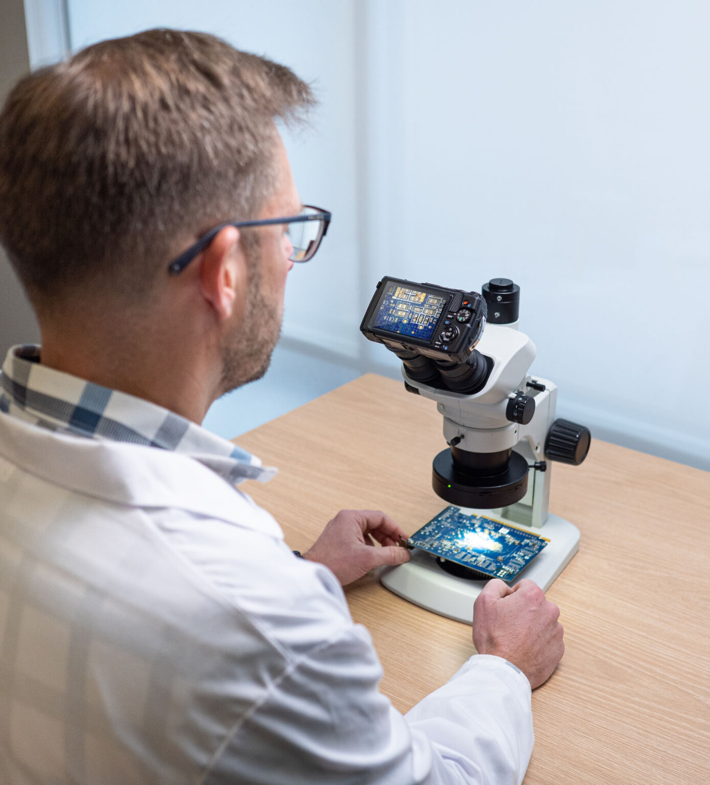 OM System Launches New TG-7 Kit Made for Microscopes | PetaPixel