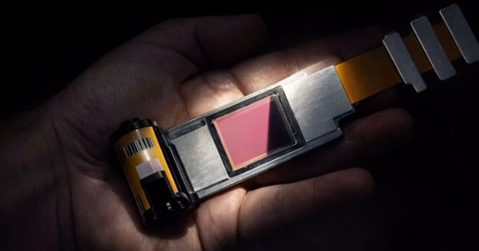 I'm Back Teases APS-C Digital 'Film' Roll That Entirely Fits in a 35mm ...
