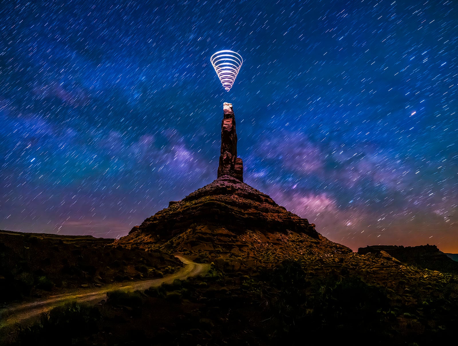 These Pretty Light Cones Actually Represent Einstein's Theory of ...